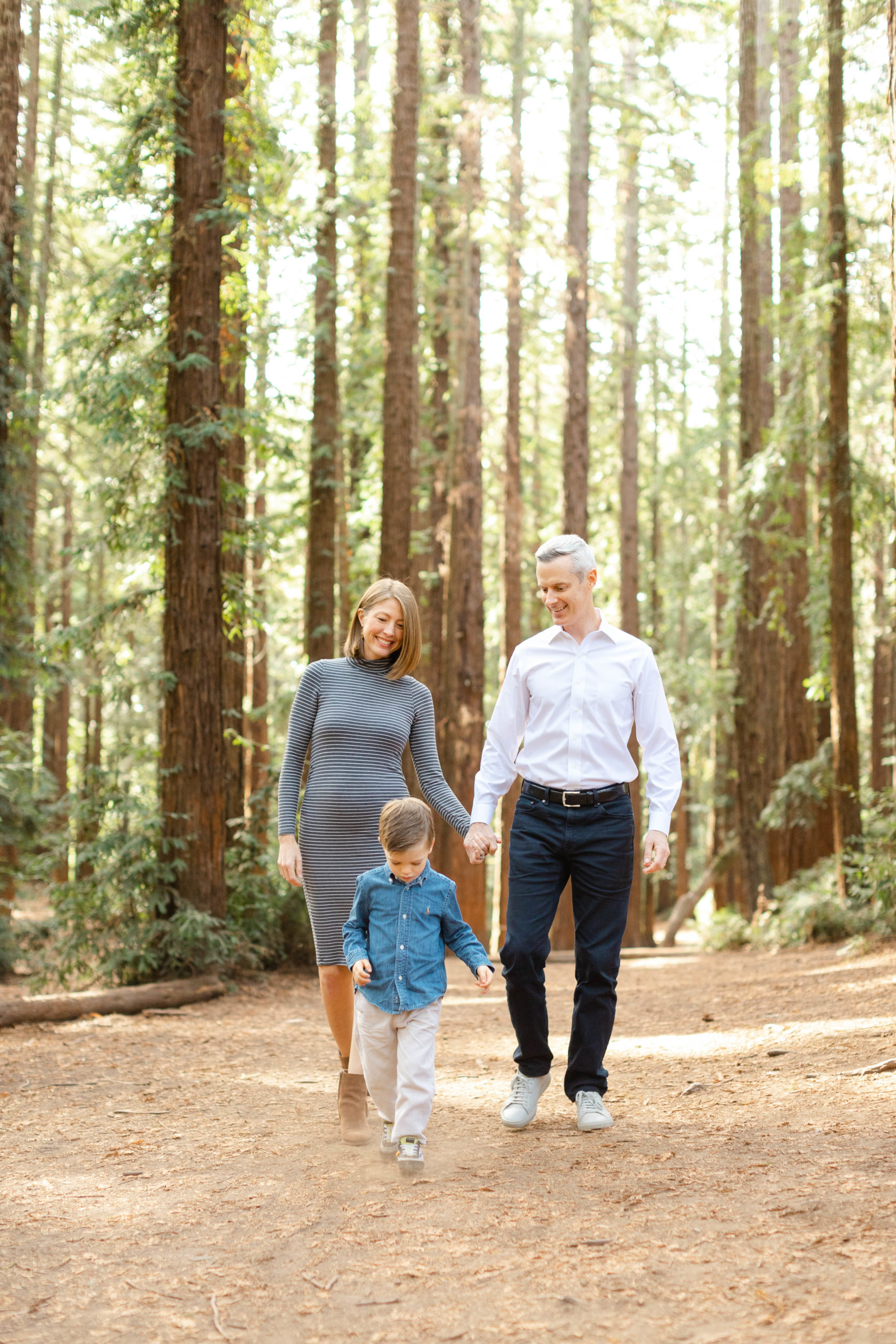 Fall Family Photos in Oakland's Redwood Park - Shannon Alyse Photography
